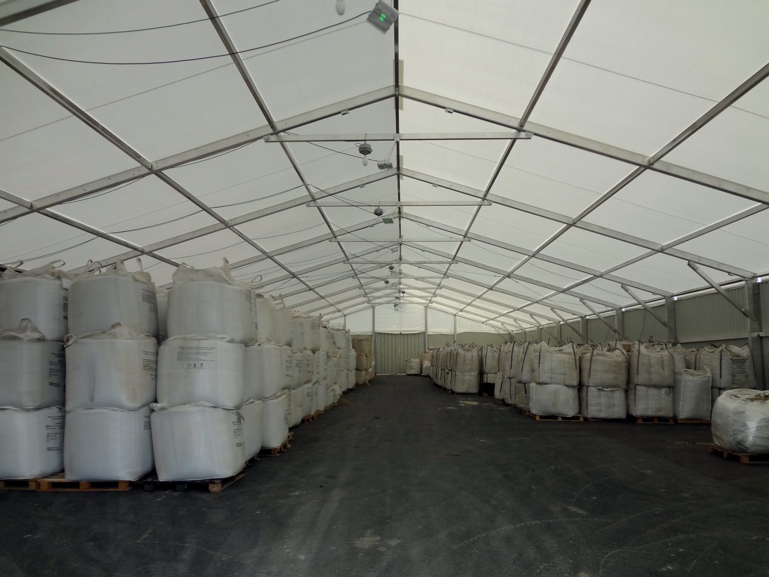 Installez un entrepôt de stockage temporaire pour accompagner votre ...